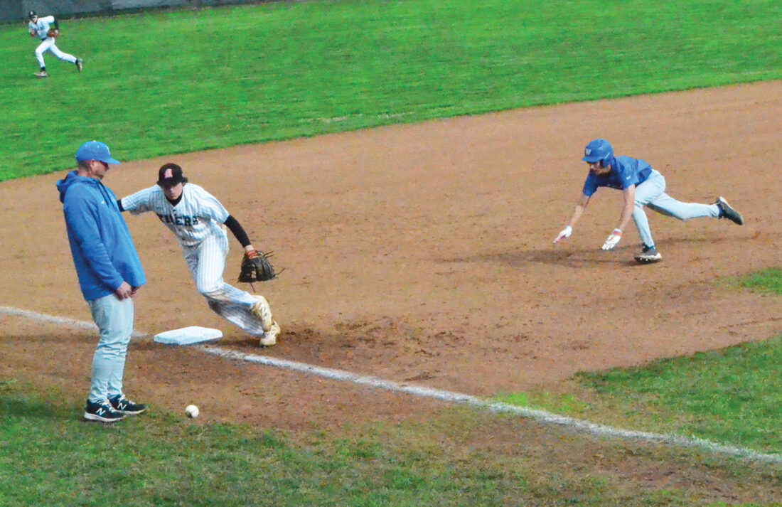 Seventh inning sac fly lifts Warren past Marietta, 3-2 | News, Sports ...